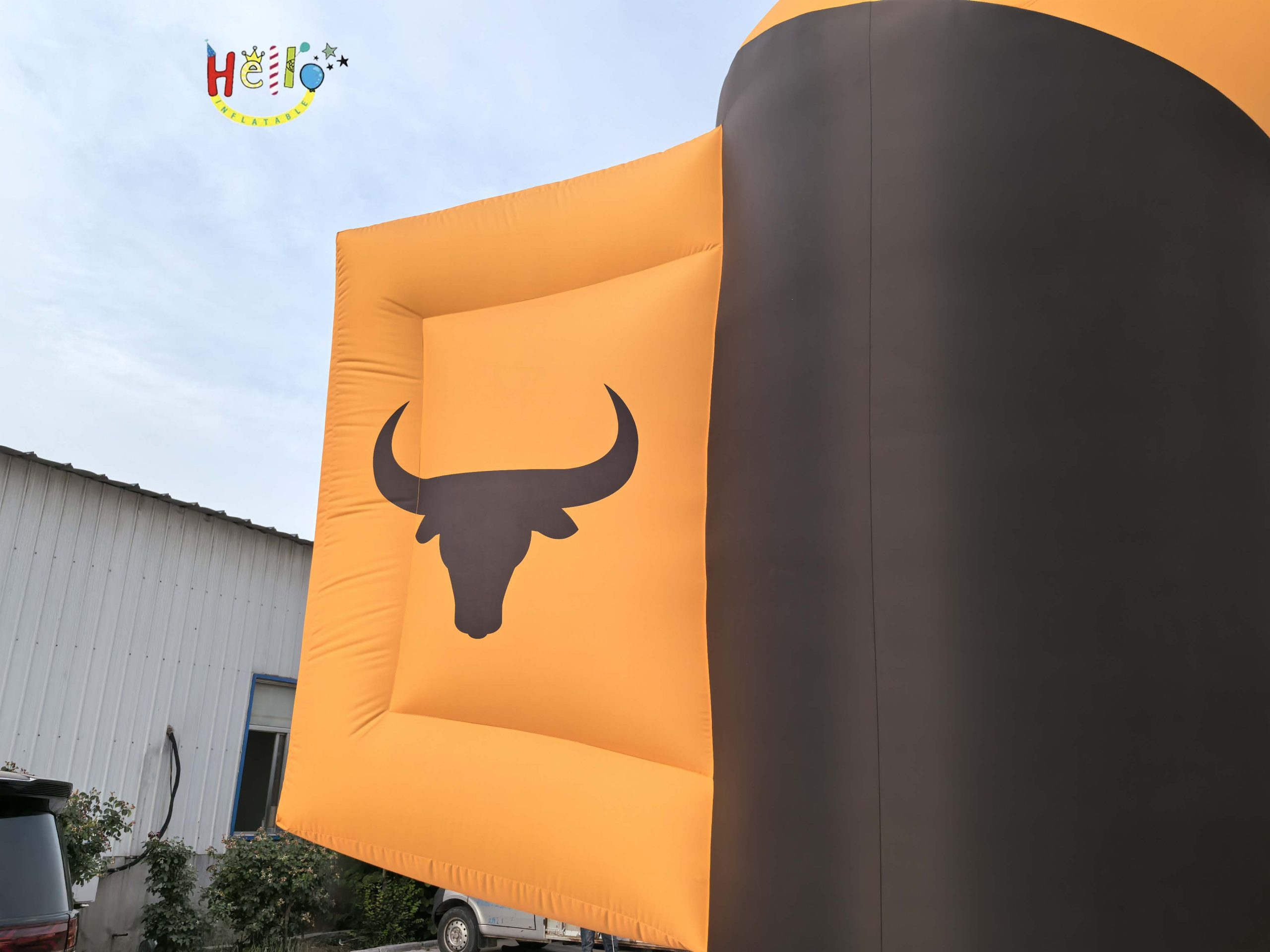Customized Black and Yellow Color Blocked Cow Head Arch Advertising ...